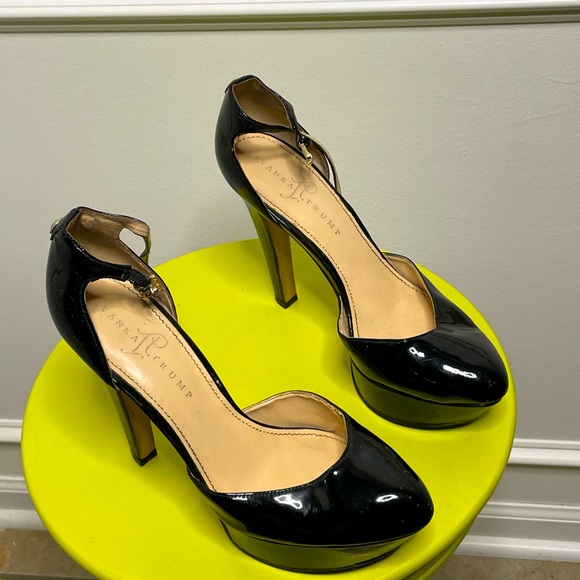Ivanka Trump | Shoes | Ivanka Trump 6inch High Heel Lightly Worn Black ...